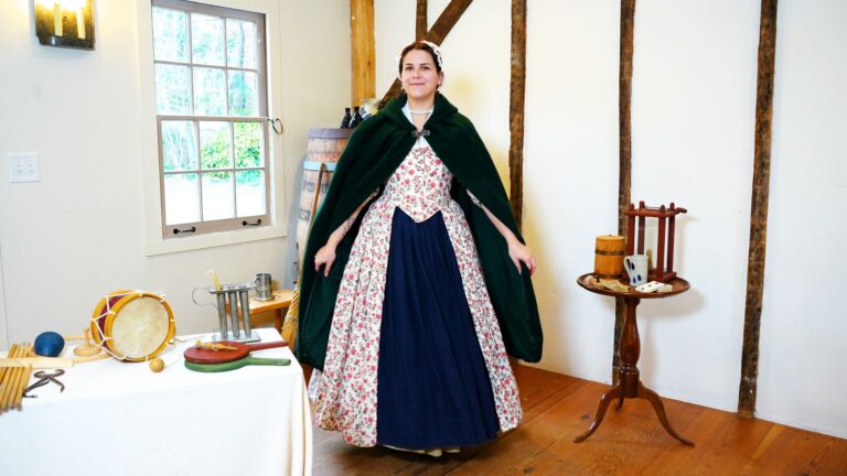 Dressing Up in the 1770s Era: A Middle-Class Woman’s Guide ...